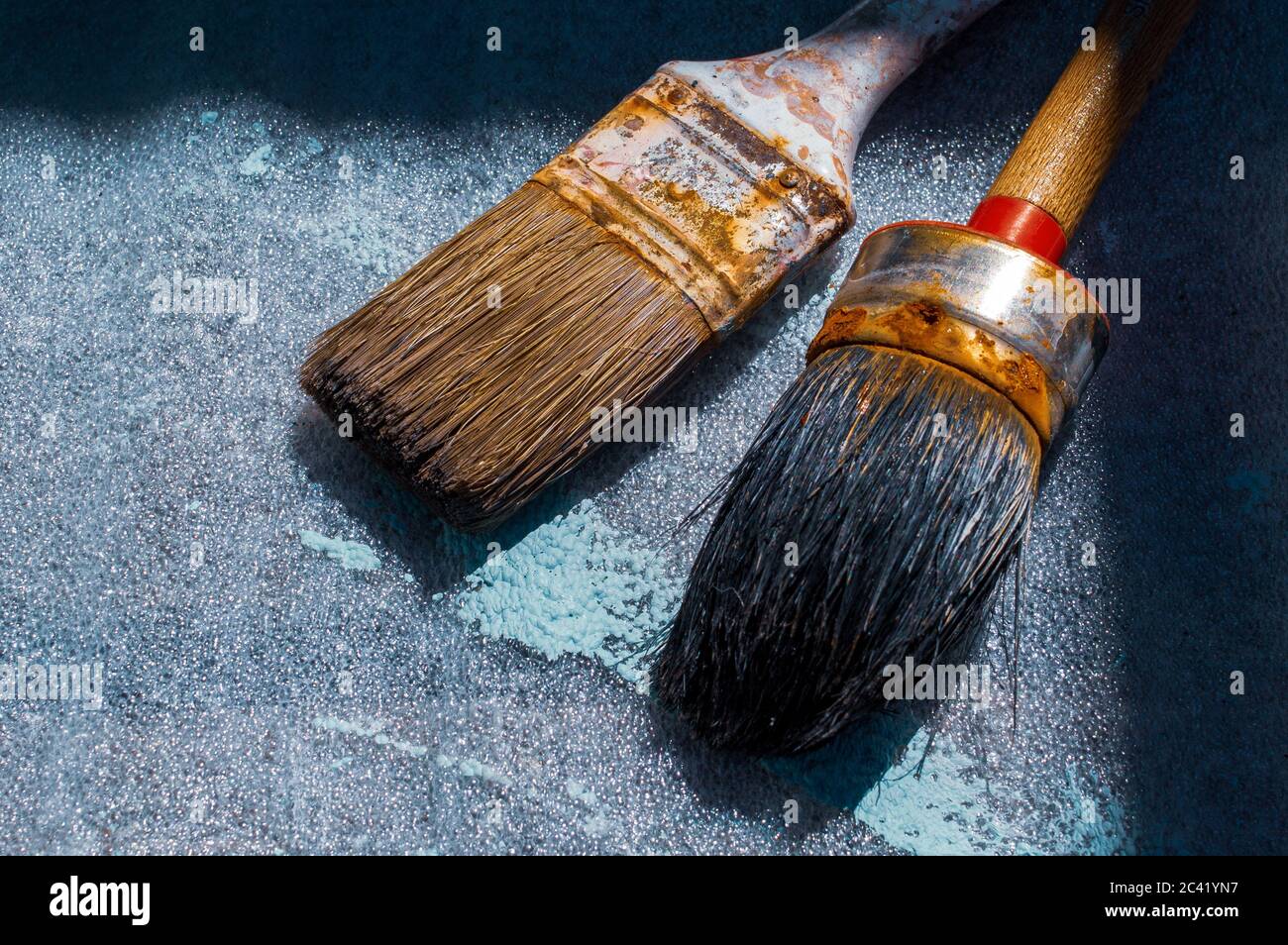 Old paintbrushes hi-res stock photography and images - Alamy