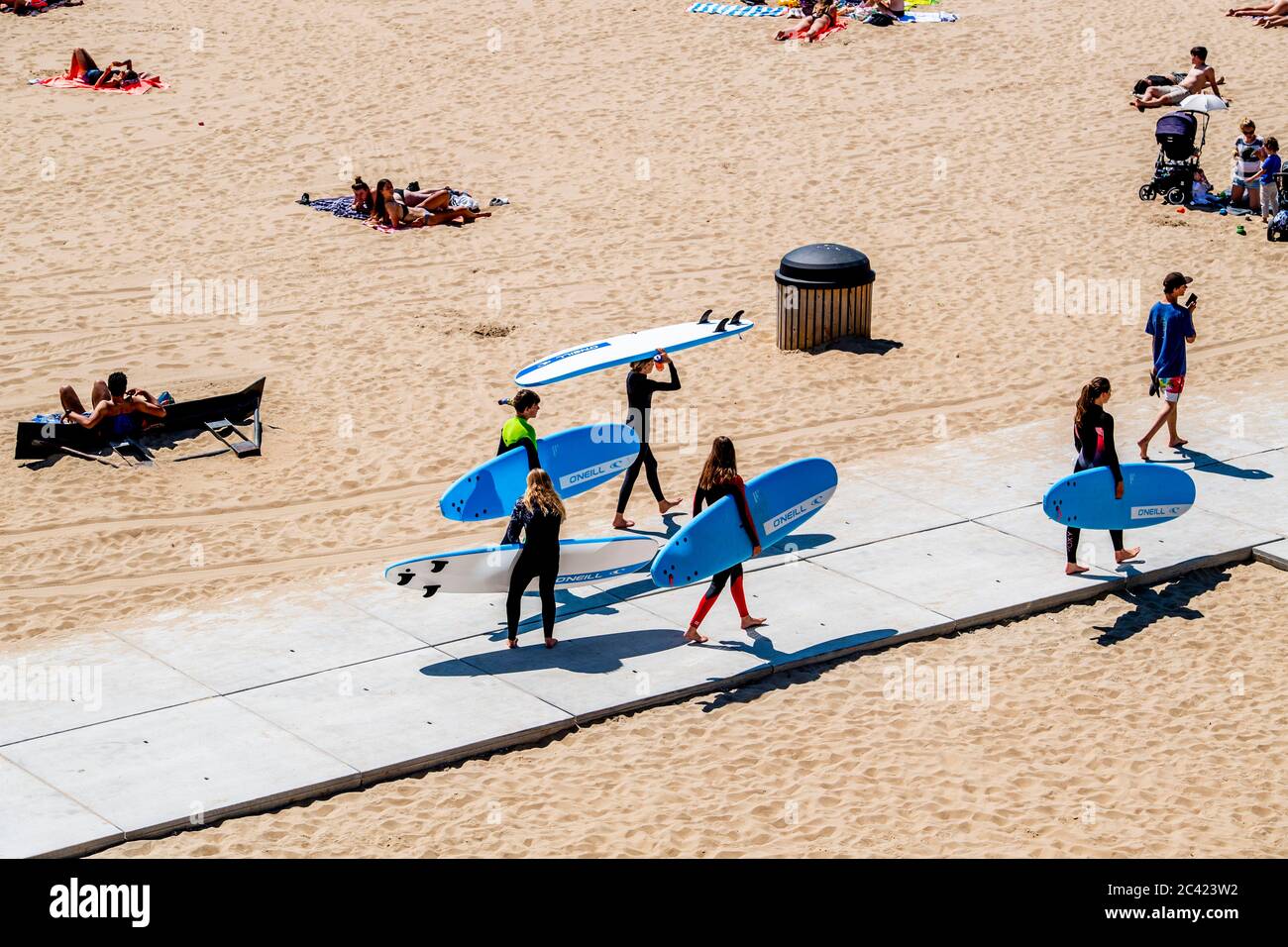 Surfer scheveningen hi-res stock photography and images - Alamy