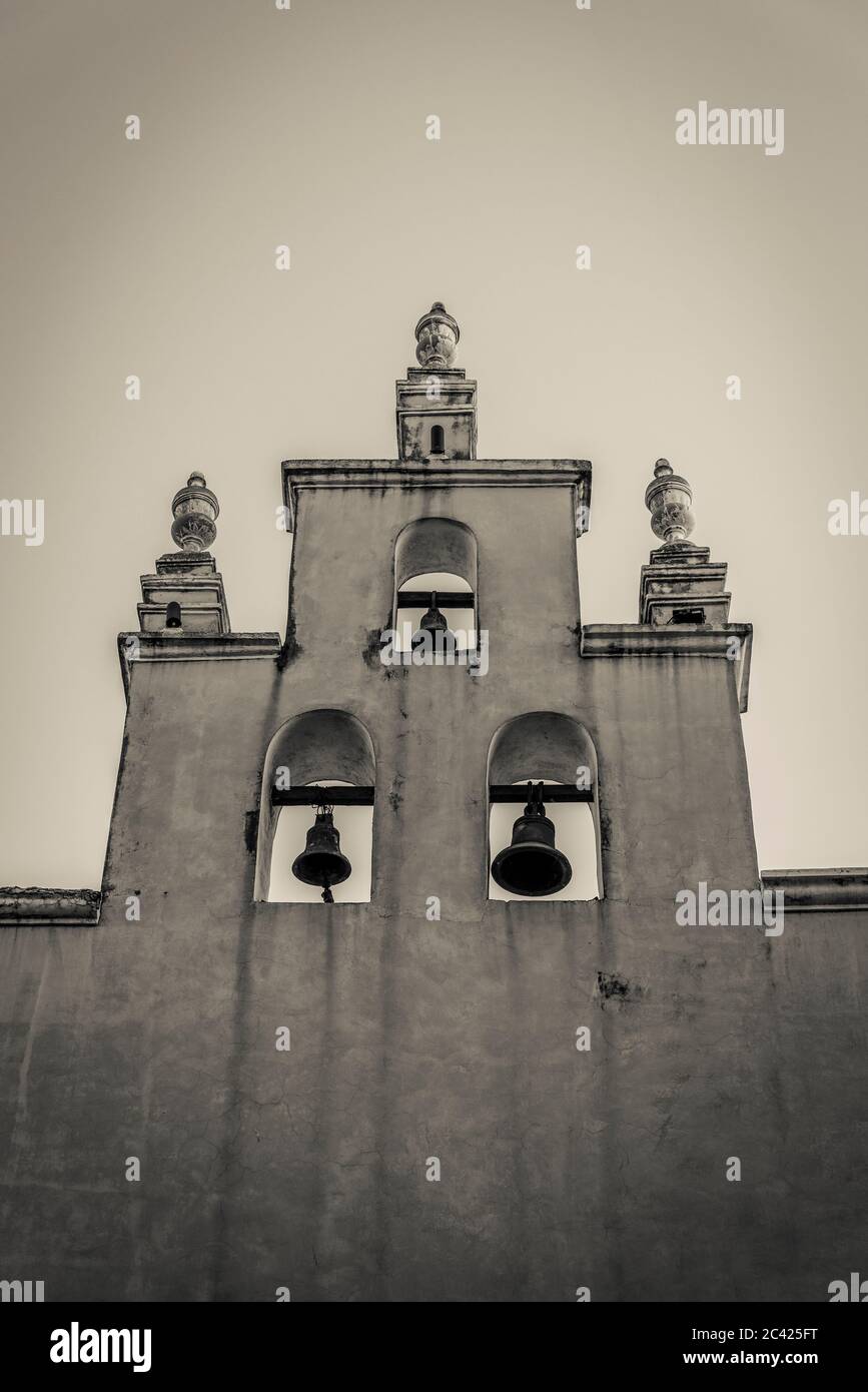 A beautiful Baroque style church from the 18th century, Merida, Yucatan ...