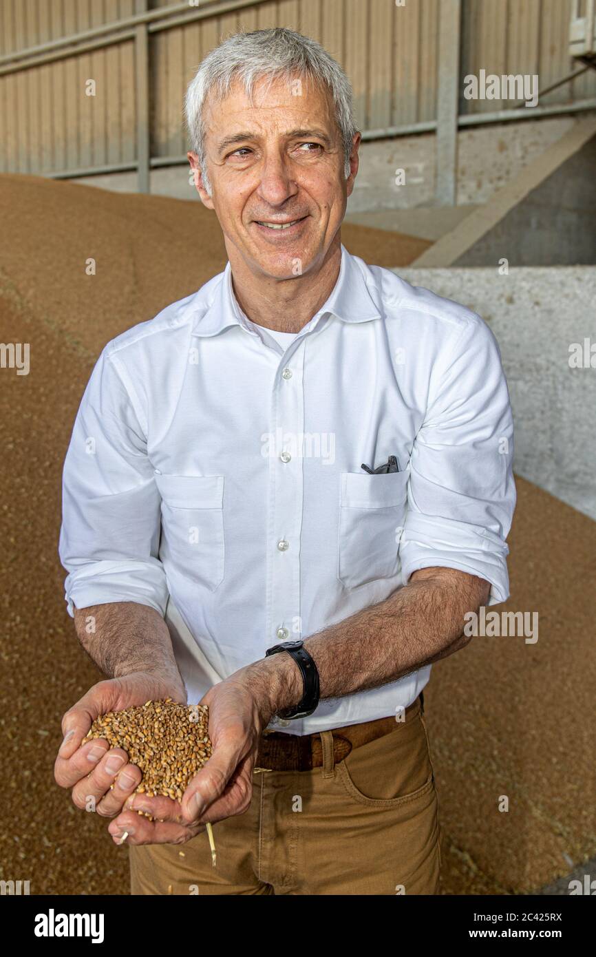 Agricoltura industria hi-res stock photography and images - Alamy