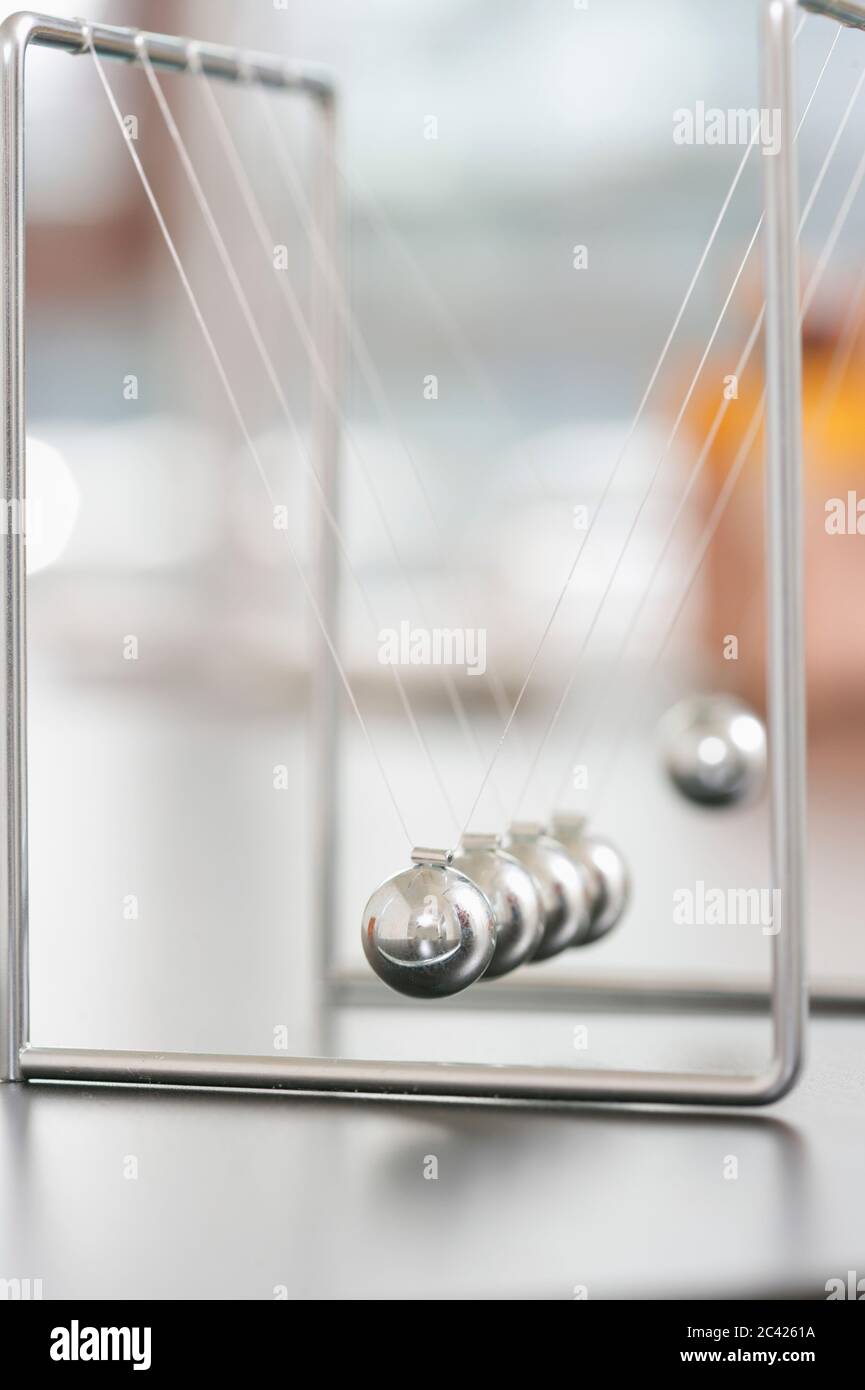 Shot put pendulum hi-res stock photography and images - Alamy