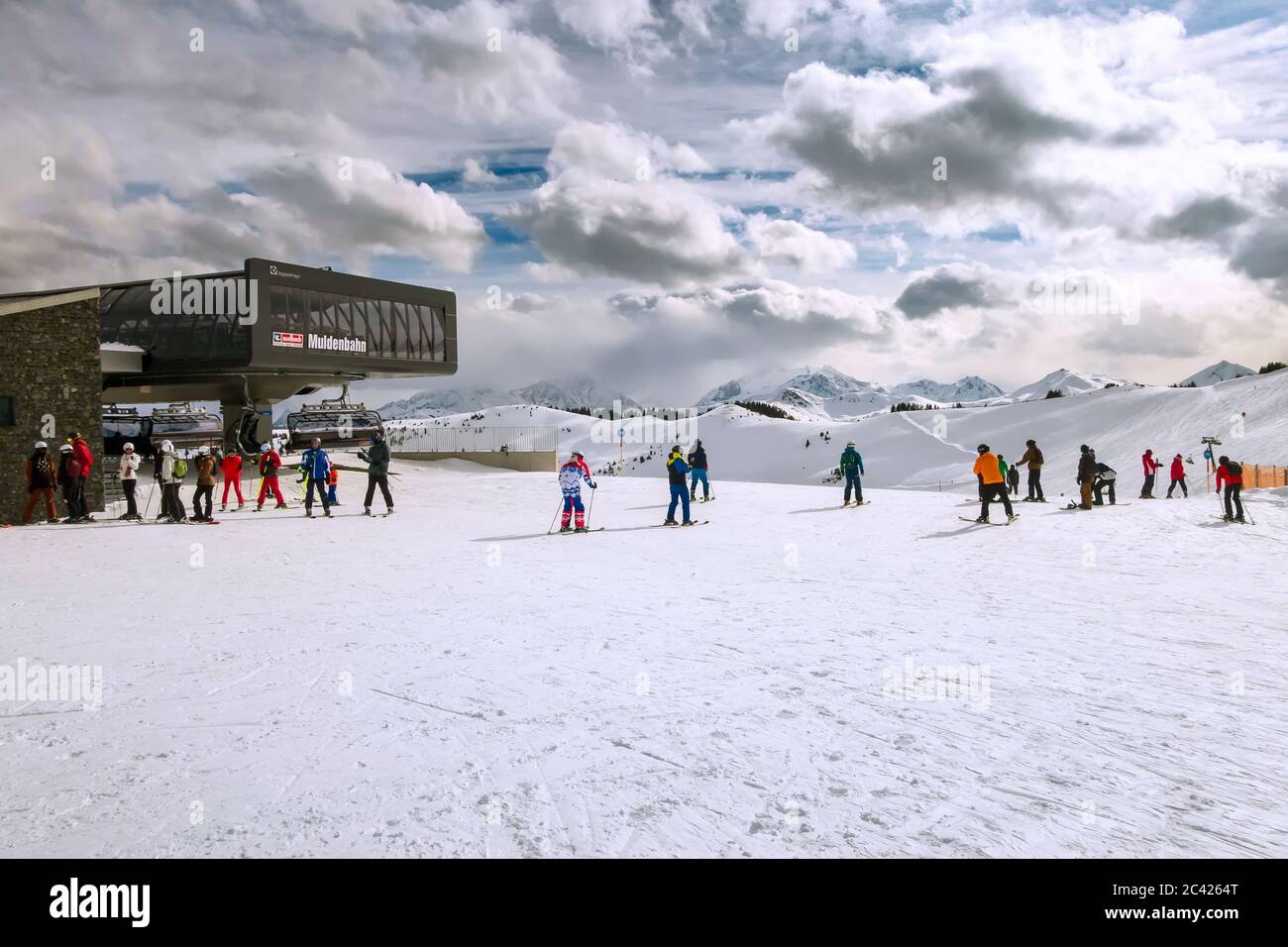 Muldenbahn hi-res stock photography and images - Alamy