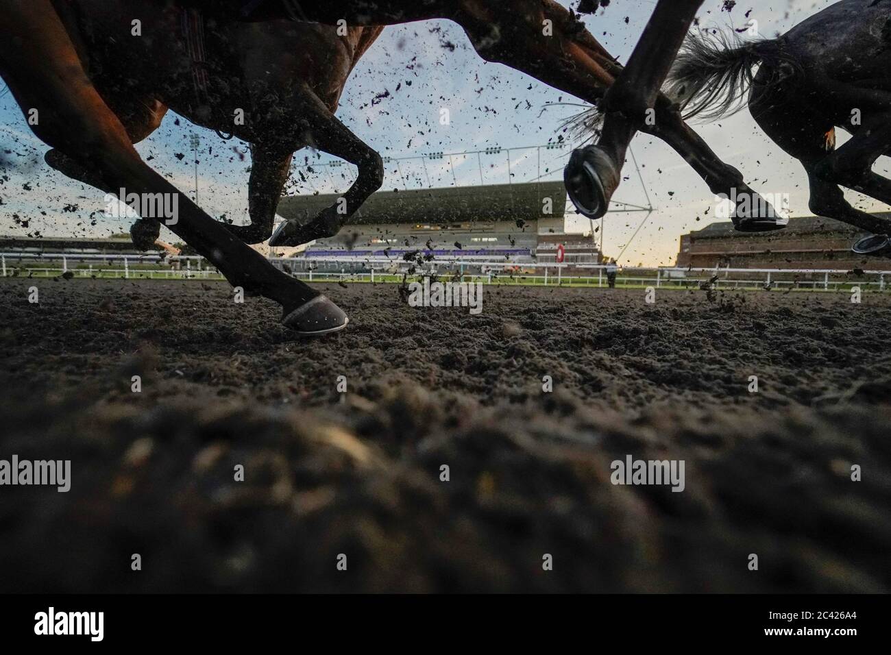 Kempton park racecourse grandstand hi-res stock photography and images ...