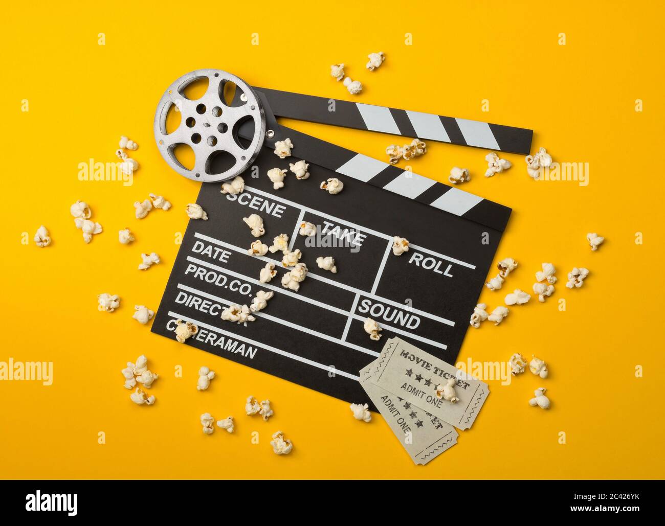 Movie clapper board film reel hi-res stock photography and images - Alamy