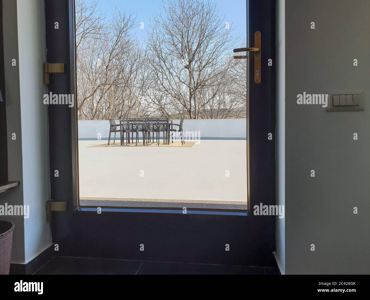 Empty family hi-res stock photography and images - Alamy