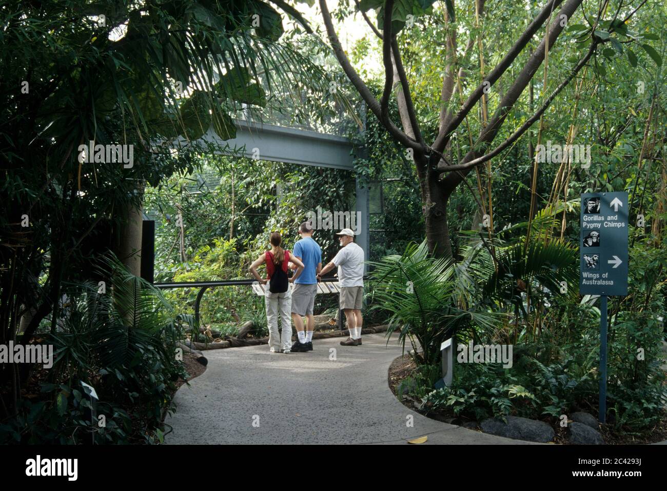 Scripps Aviary, San Diego Zoo, Balboa Park, San Diego, California Stock ...