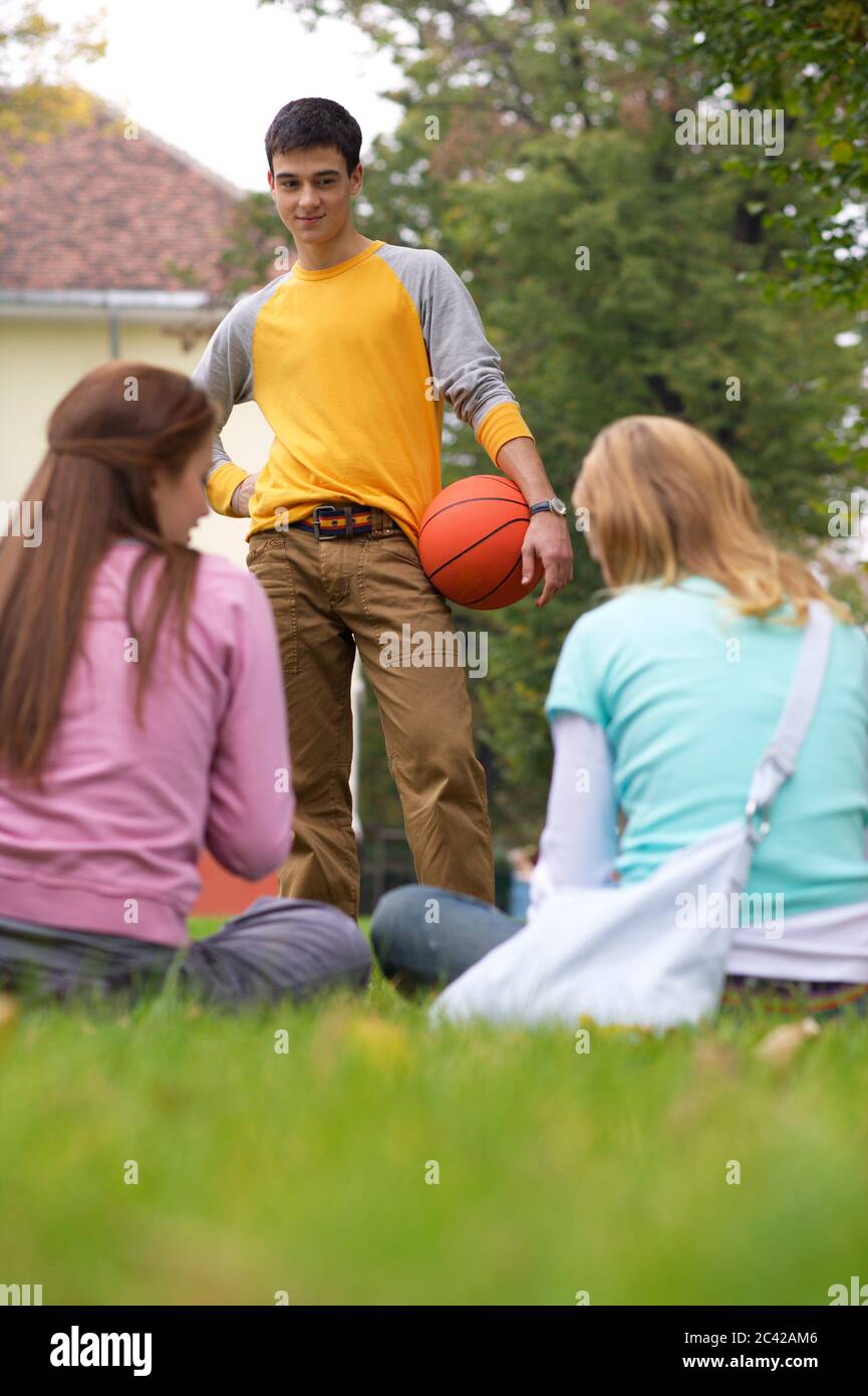 Full figure teenager hi-res stock photography and images - Alamy Full figure teenager hi-res stock photography and images - Alamy