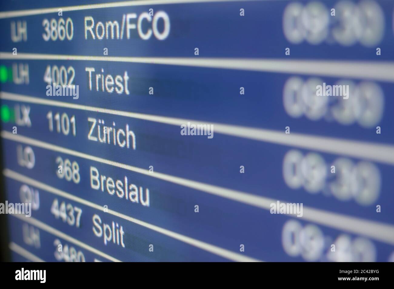 Monitor shows the flight plan Stock Photo - Alamy