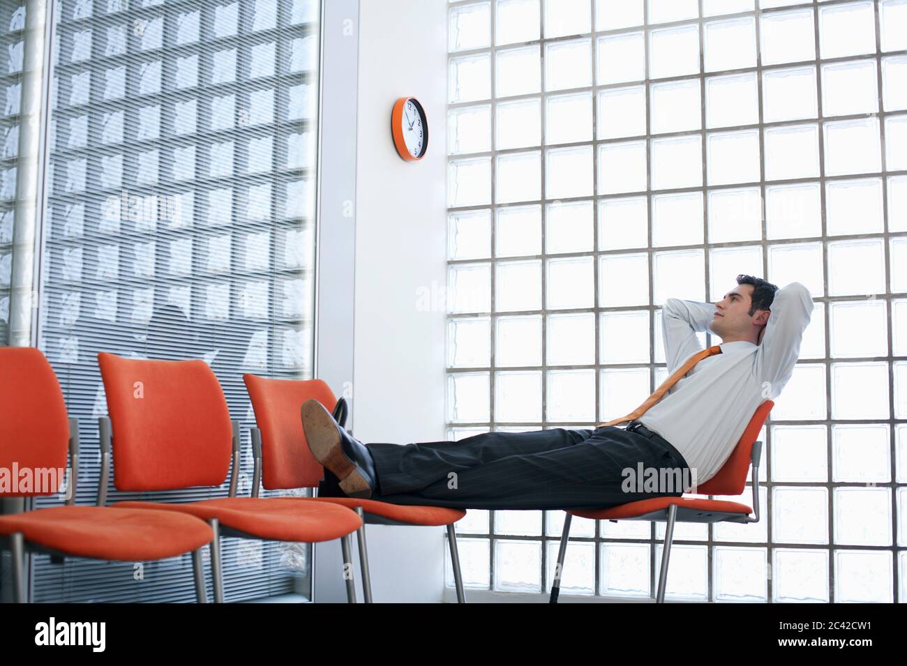 Clock on legs hi-res stock photography and images - Alamy