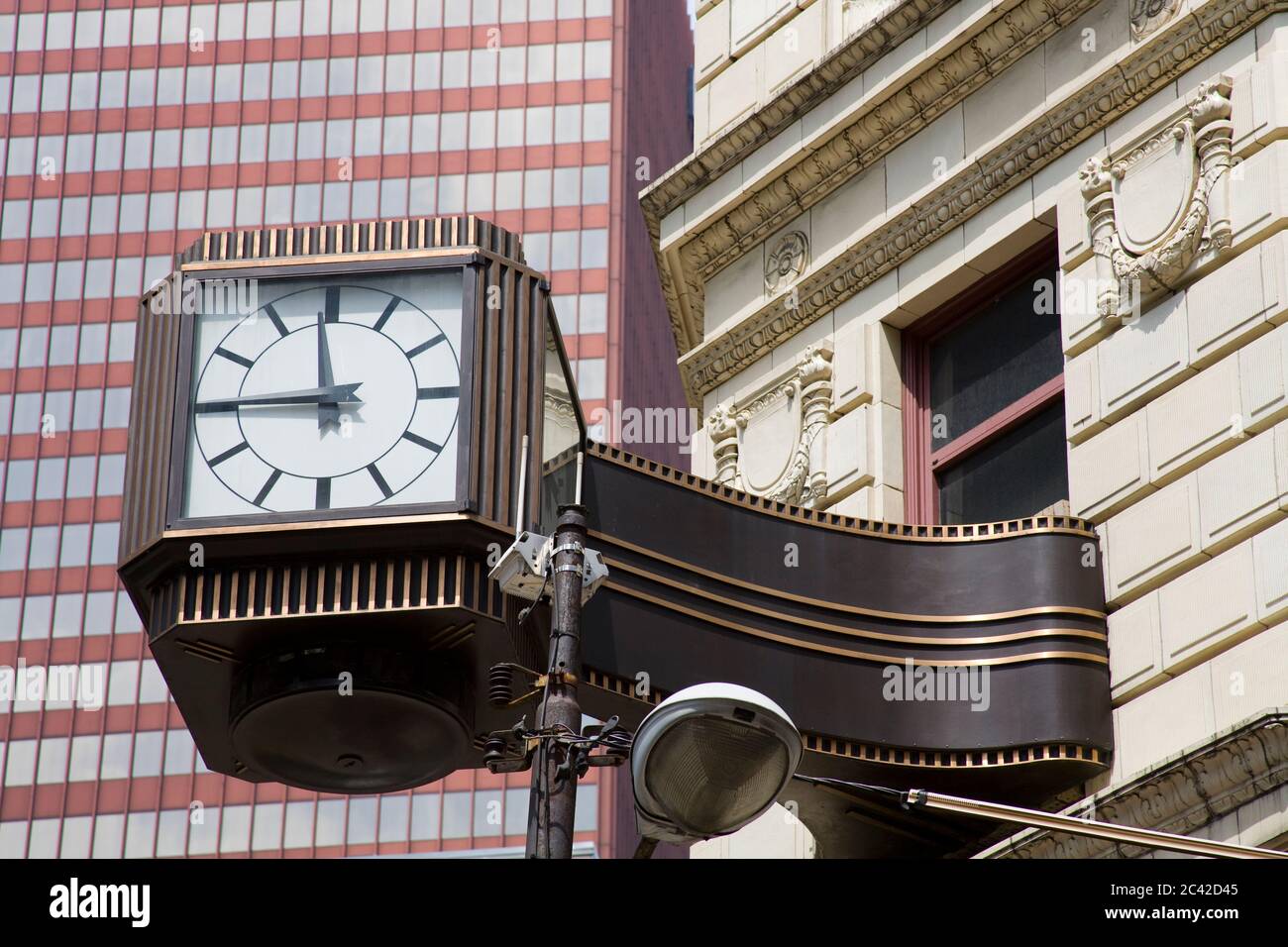 Clock on Heinz Center,Pittsburgh,Pennsylvania,USA Stock Photo - Alamy