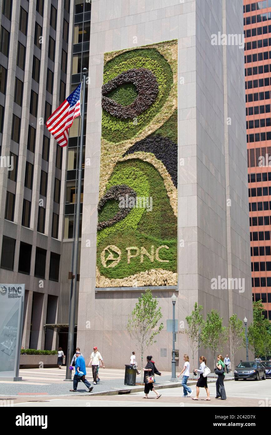 Pnc plaza pittsburgh hi-res stock photography and images - Alamy