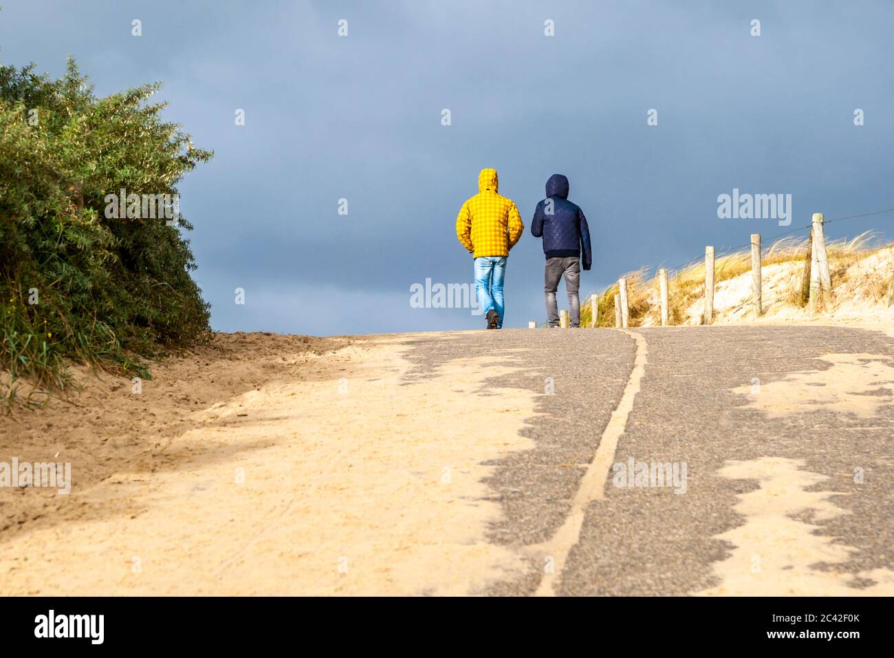 Dike slope hi-res stock photography and images - Alamy