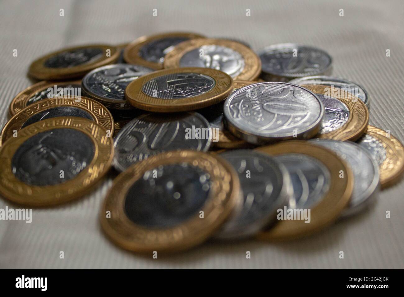 Brazilian coin coins money hi-res stock photography and images - Alamy