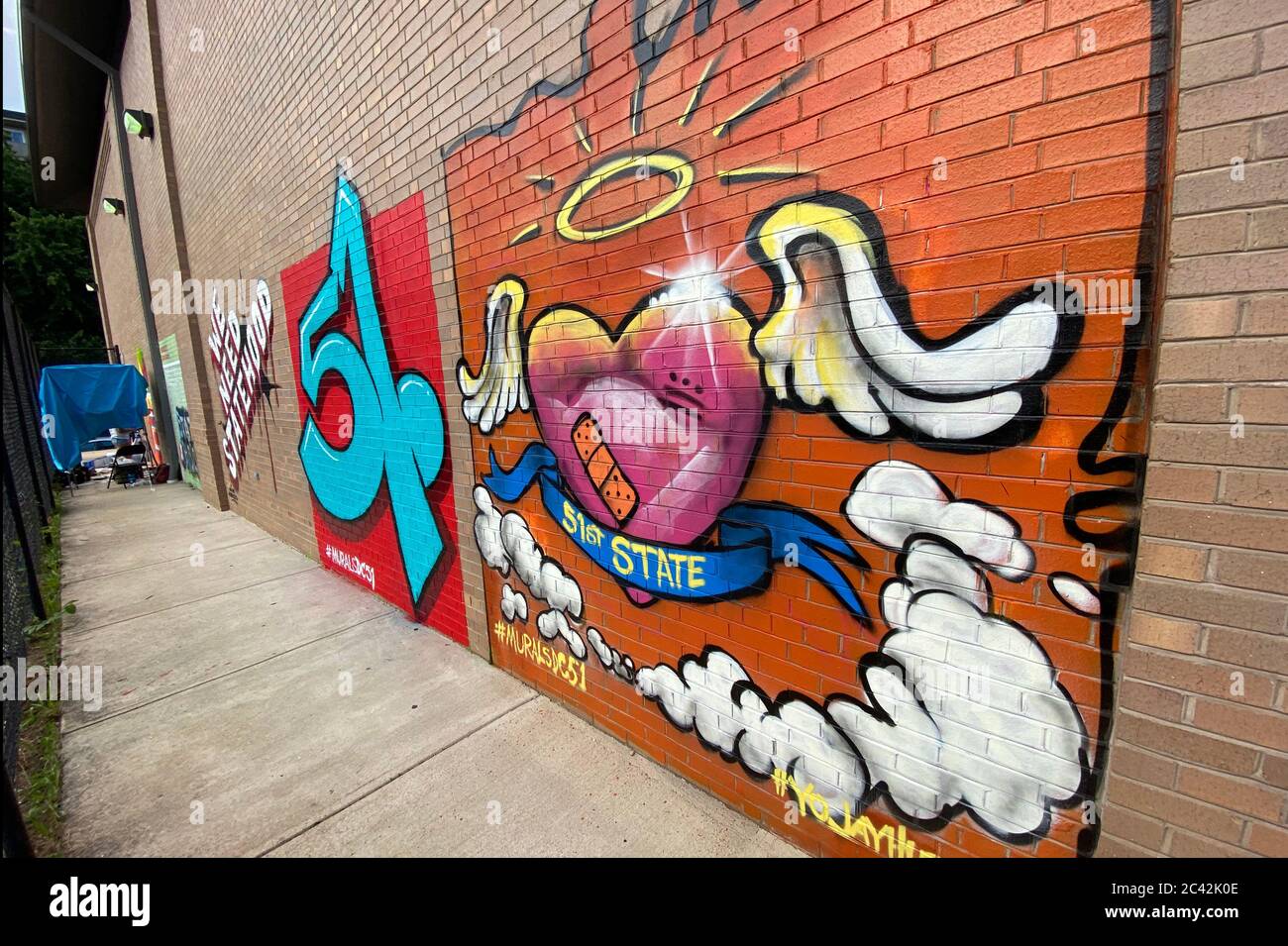 Social justice murals hi-res stock photography and images - Alamy