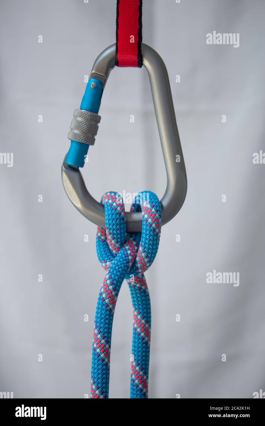 Clove hitch knot hi-res stock photography and images - Alamy