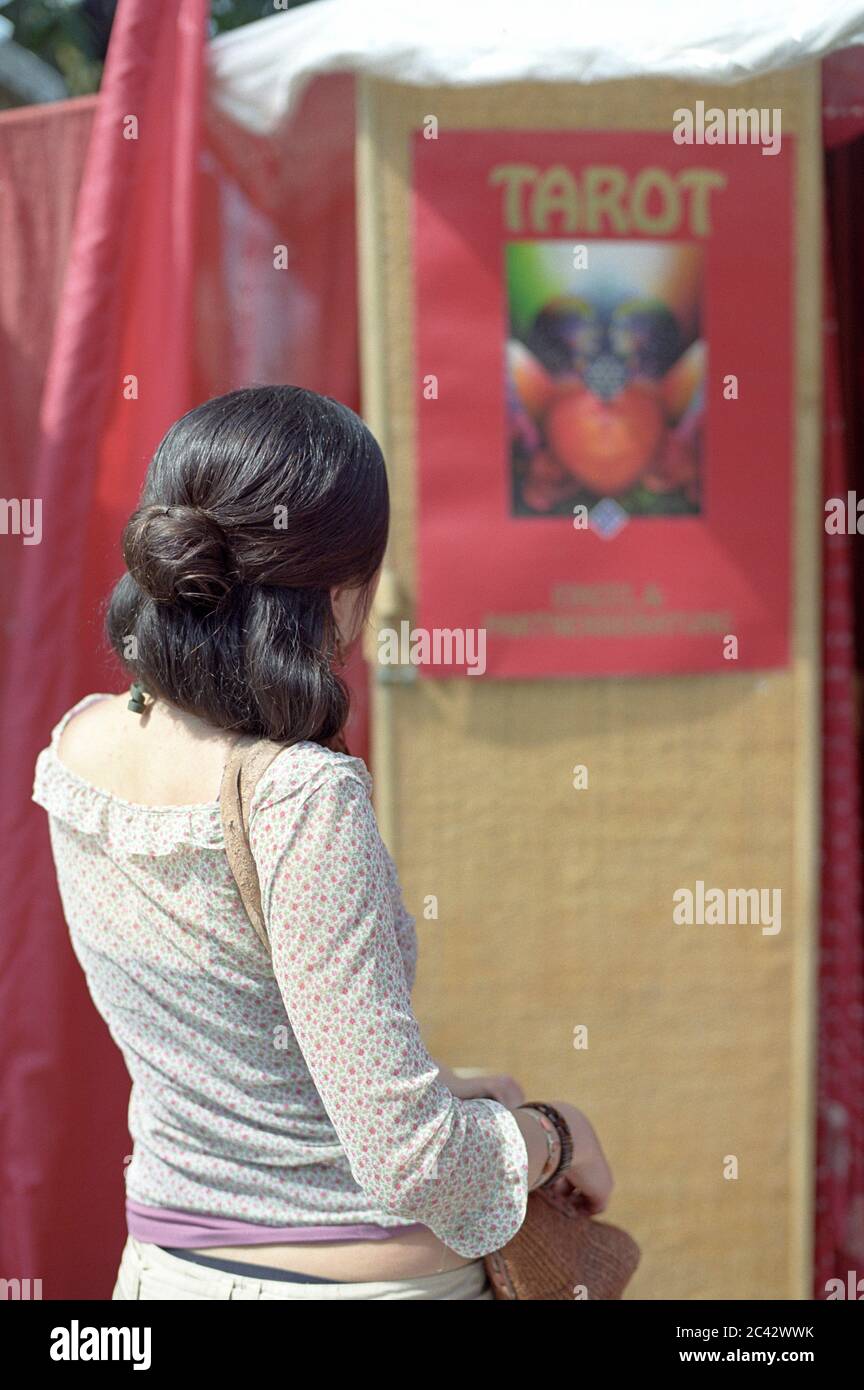 Fortune teller fair hi-res stock photography and images - Alamy