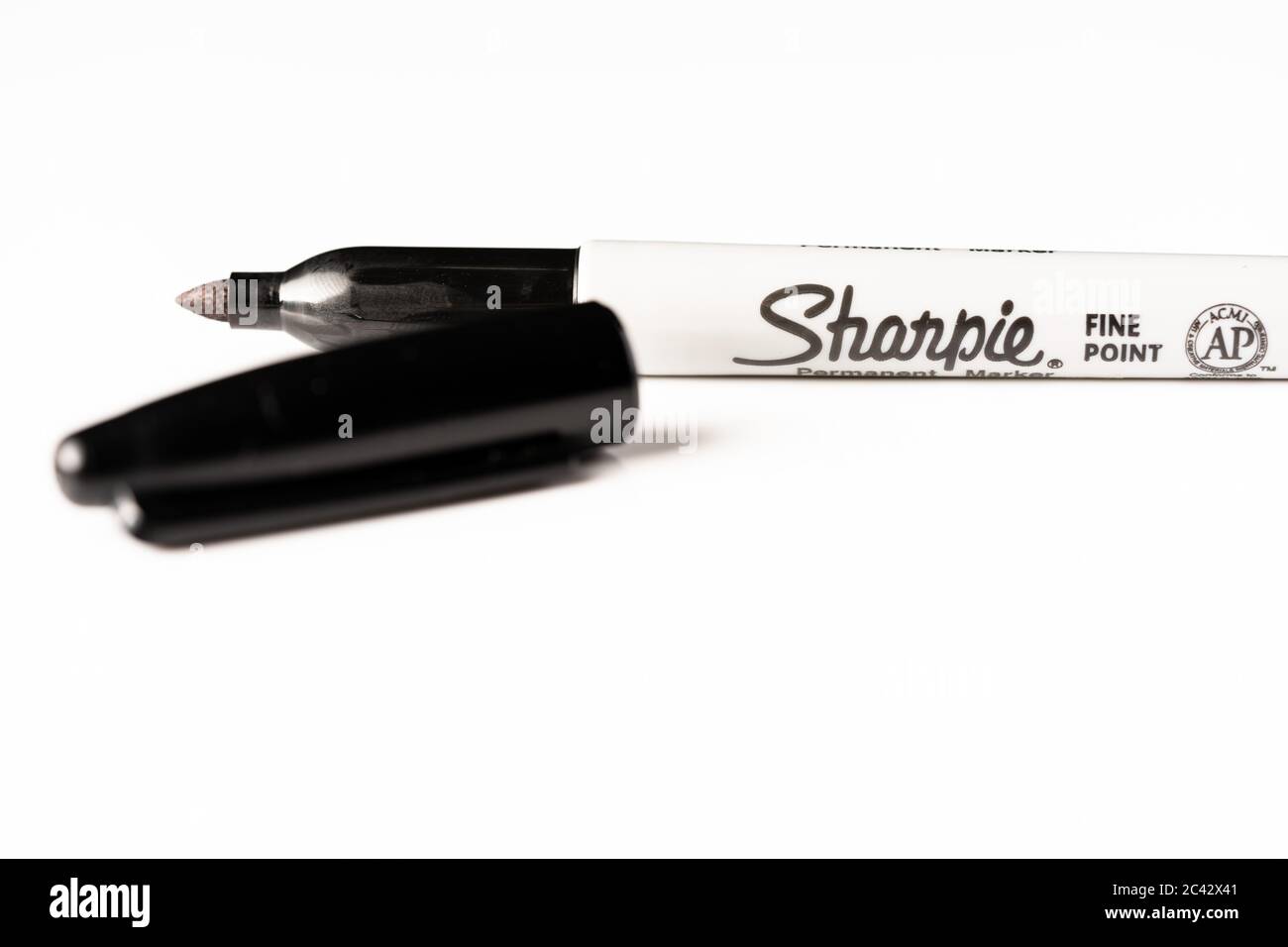 “SHARPIE” permanent marker pen isolated against white Stock Photo - Alamy