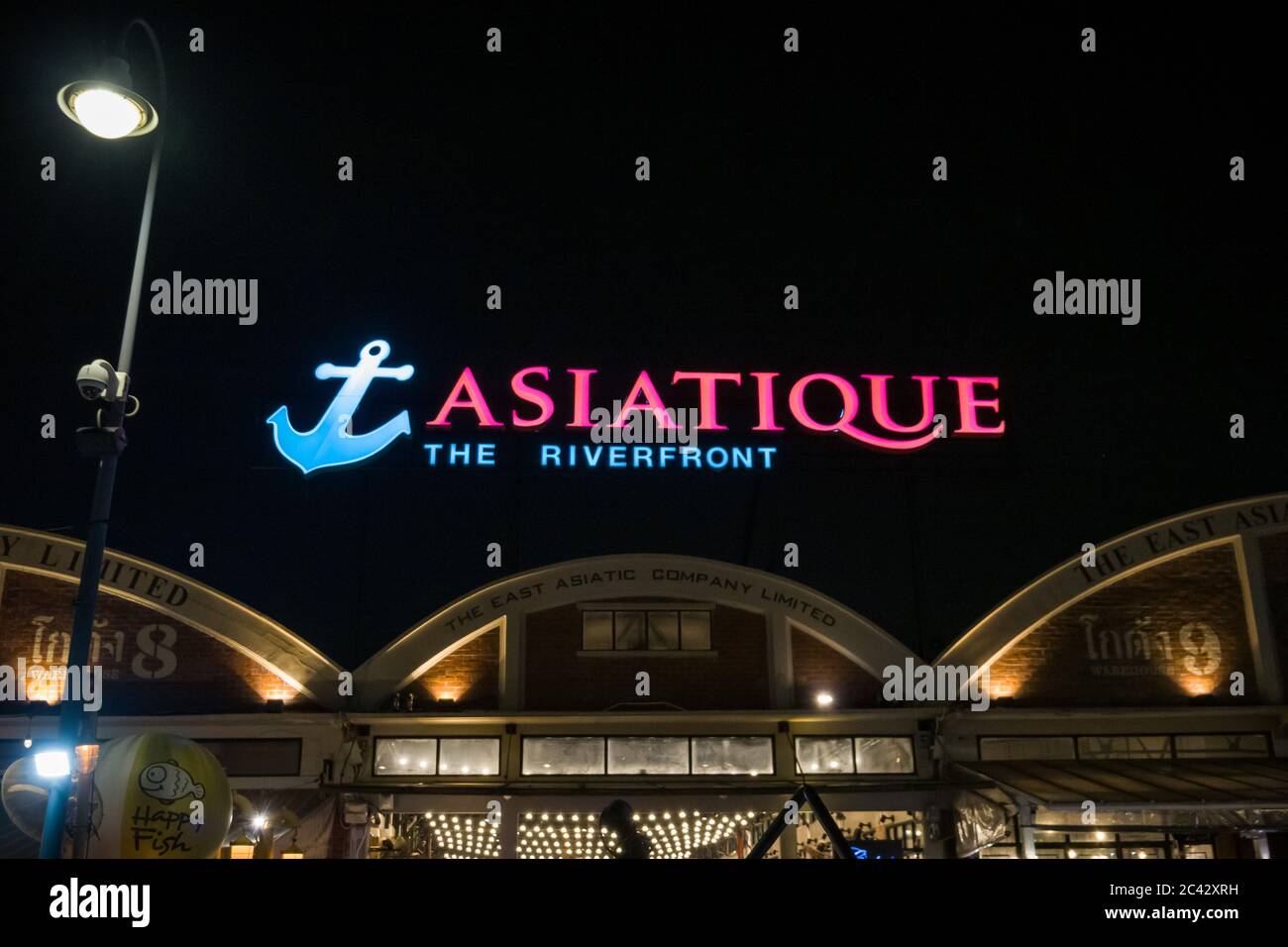 The riverfront mall in bangkok hi-res stock photography and images - Alamy