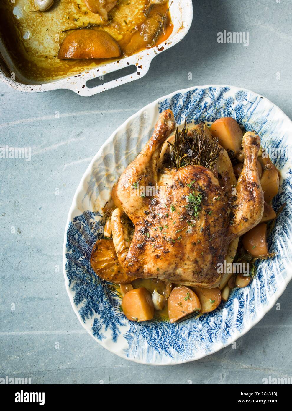 Family roast chicken hi-res stock photography and images - Alamy