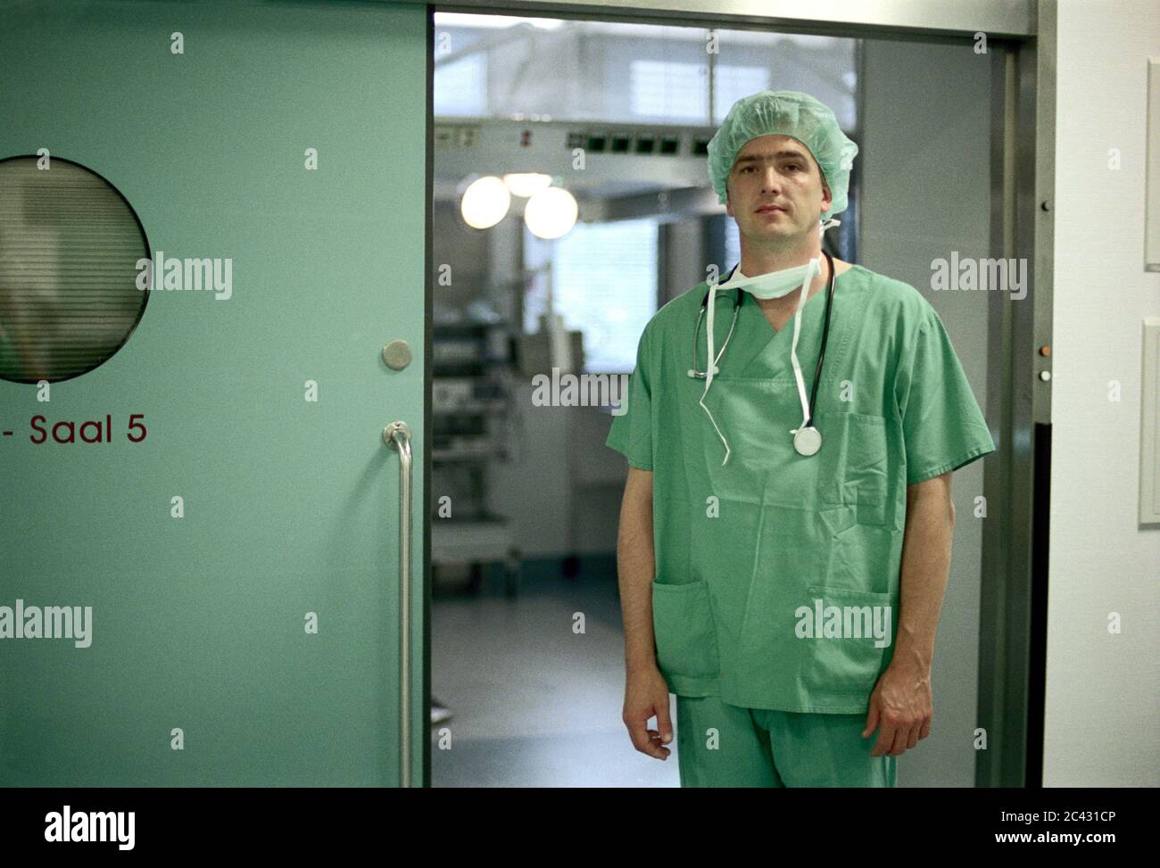 Doctor - operating room - hospital Stock Photo - Alamy