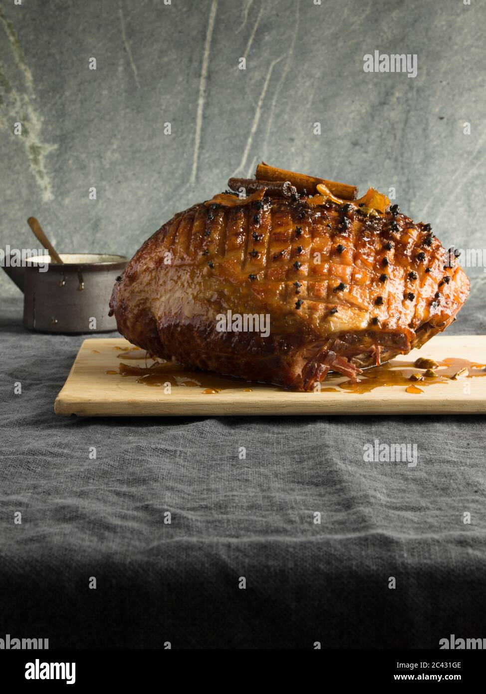 Roast gammon hi-res stock photography and images - Alamy
