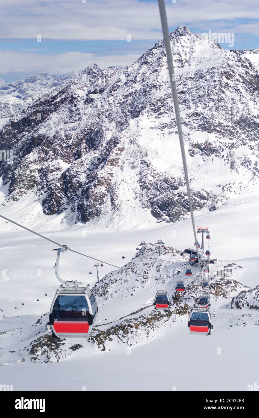 Cabins of a cable car Stock Photo - Alamy