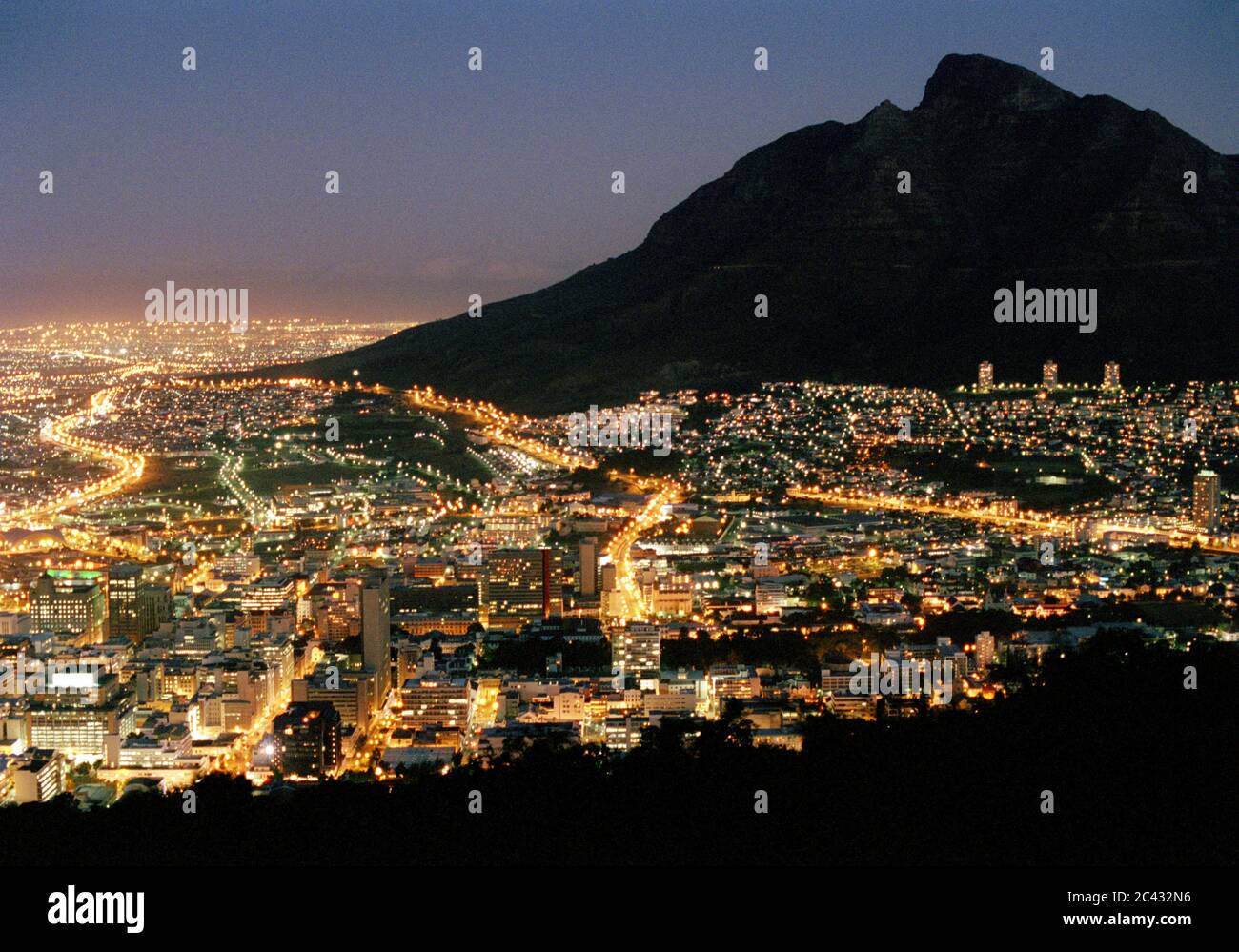 Cape town table mountain night hi-res stock photography and images - Alamy