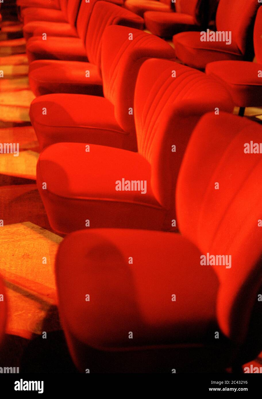 People sit in cinema hi-res stock photography and images - Alamy