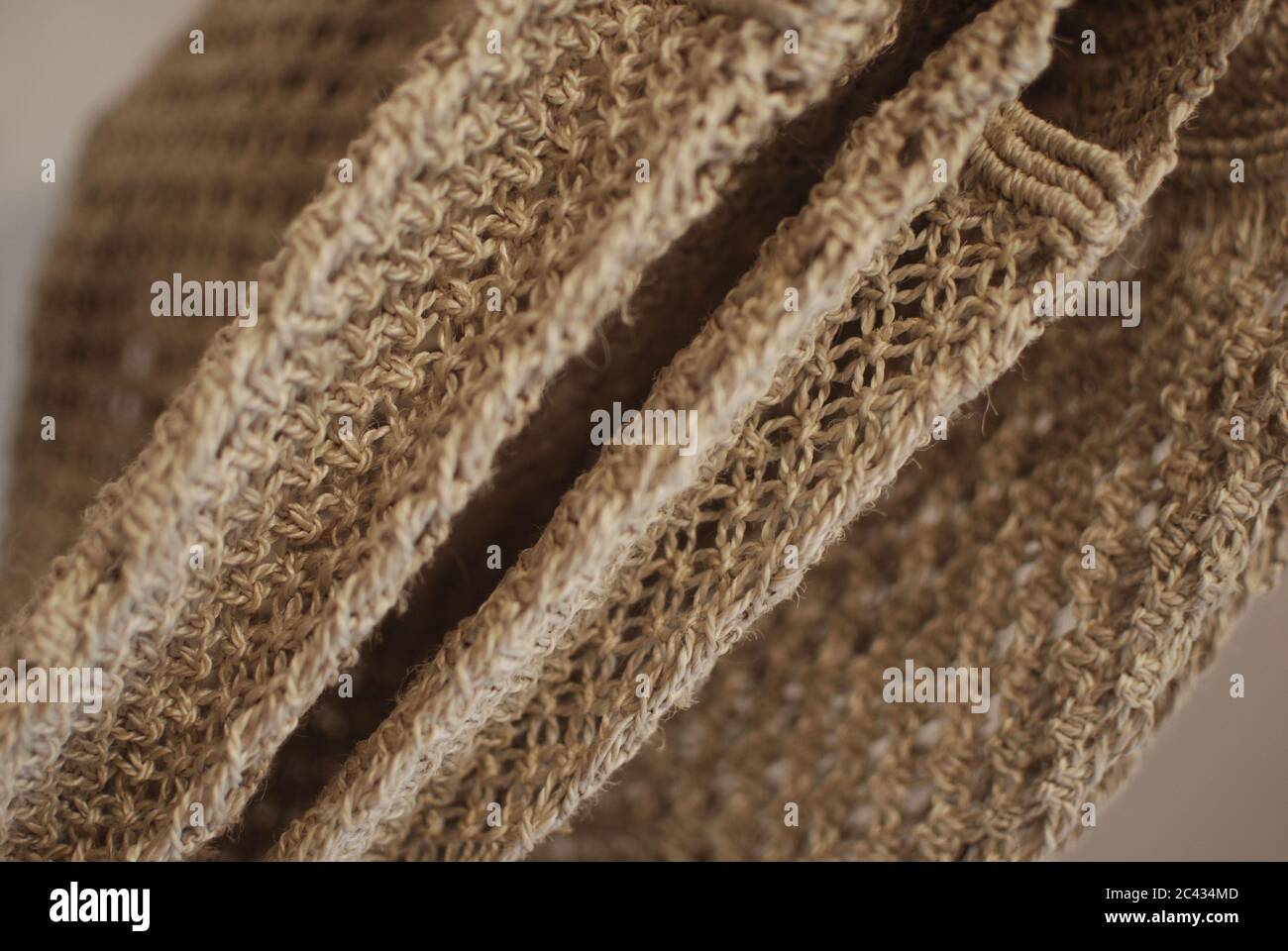 Earthy interiors hi-res stock photography and images - Alamy