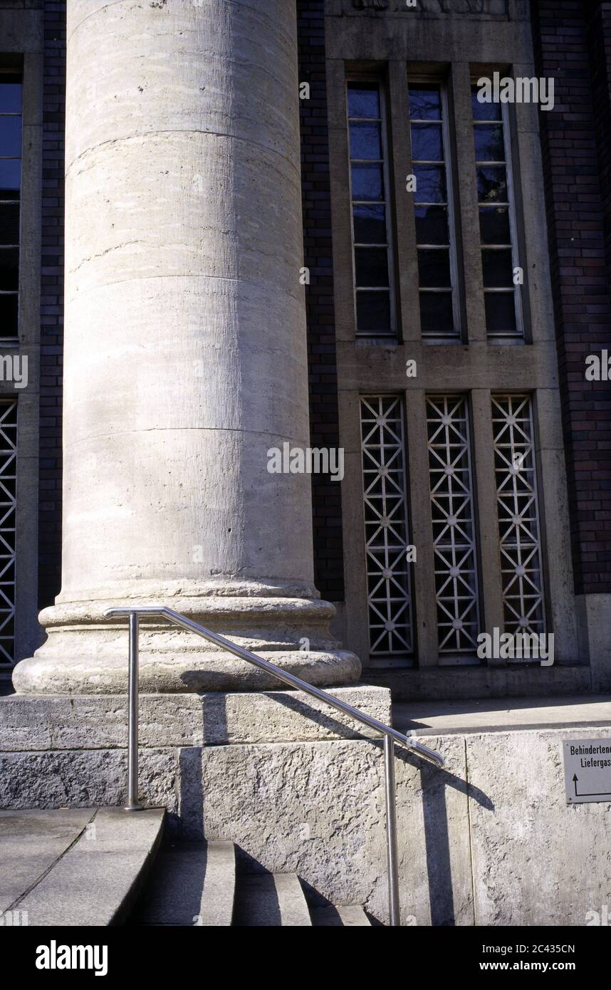 Building detail with pillar Stock Photo - Alamy