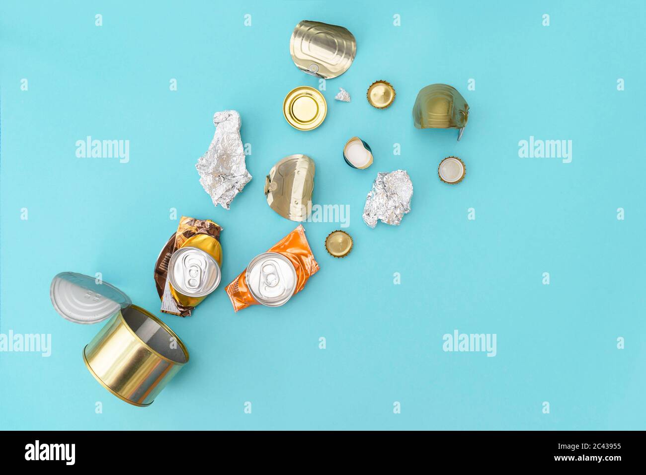 Rubbish waste recycling segregation metal hi-res stock photography and ...