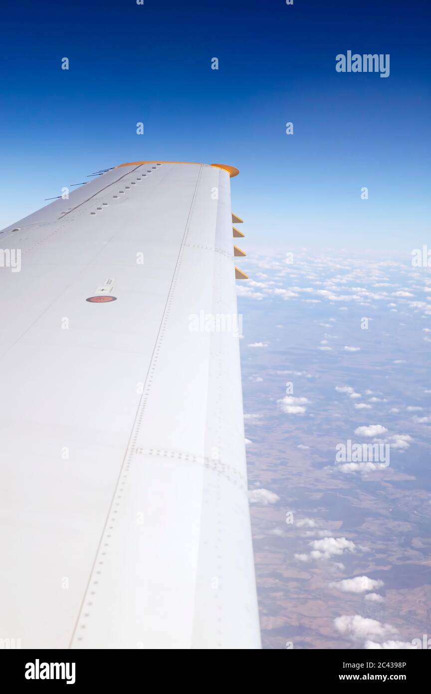 Airplane wing (aerial view Stock Photo - Alamy