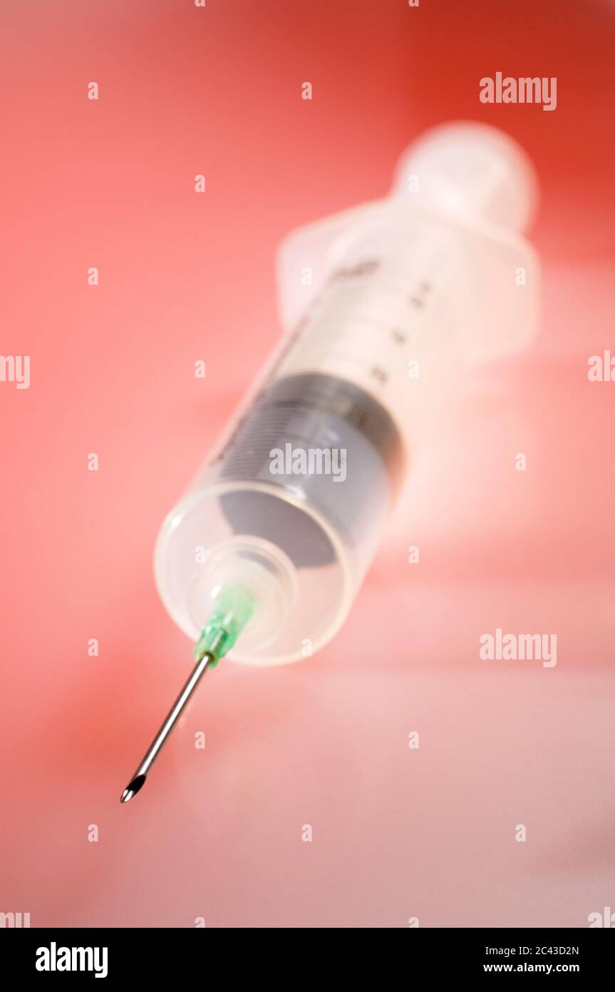 Close-ups of a syringe Stock Photo - Alamy