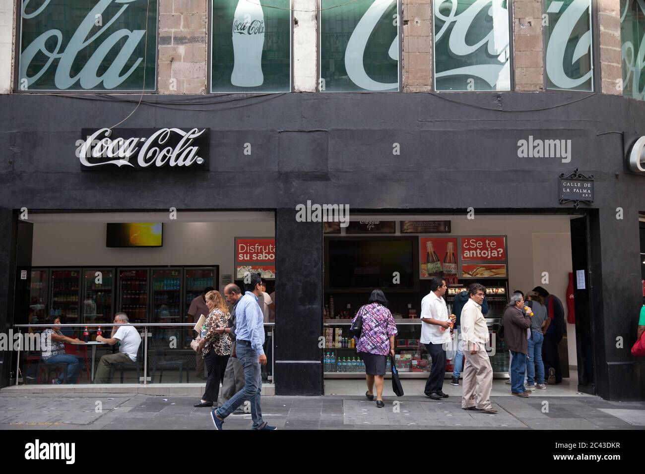 American drink coke hi-res stock photography and images - Alamy