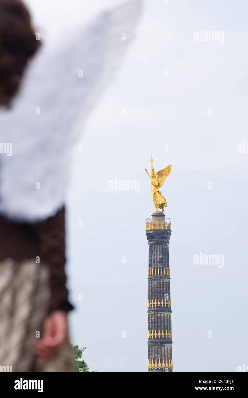 Column component hi-res stock photography and images - Alamy