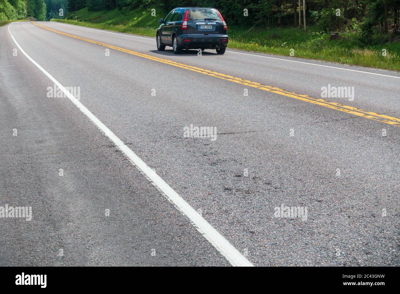 Yellow center line road markings are to be replaced with white painting ...