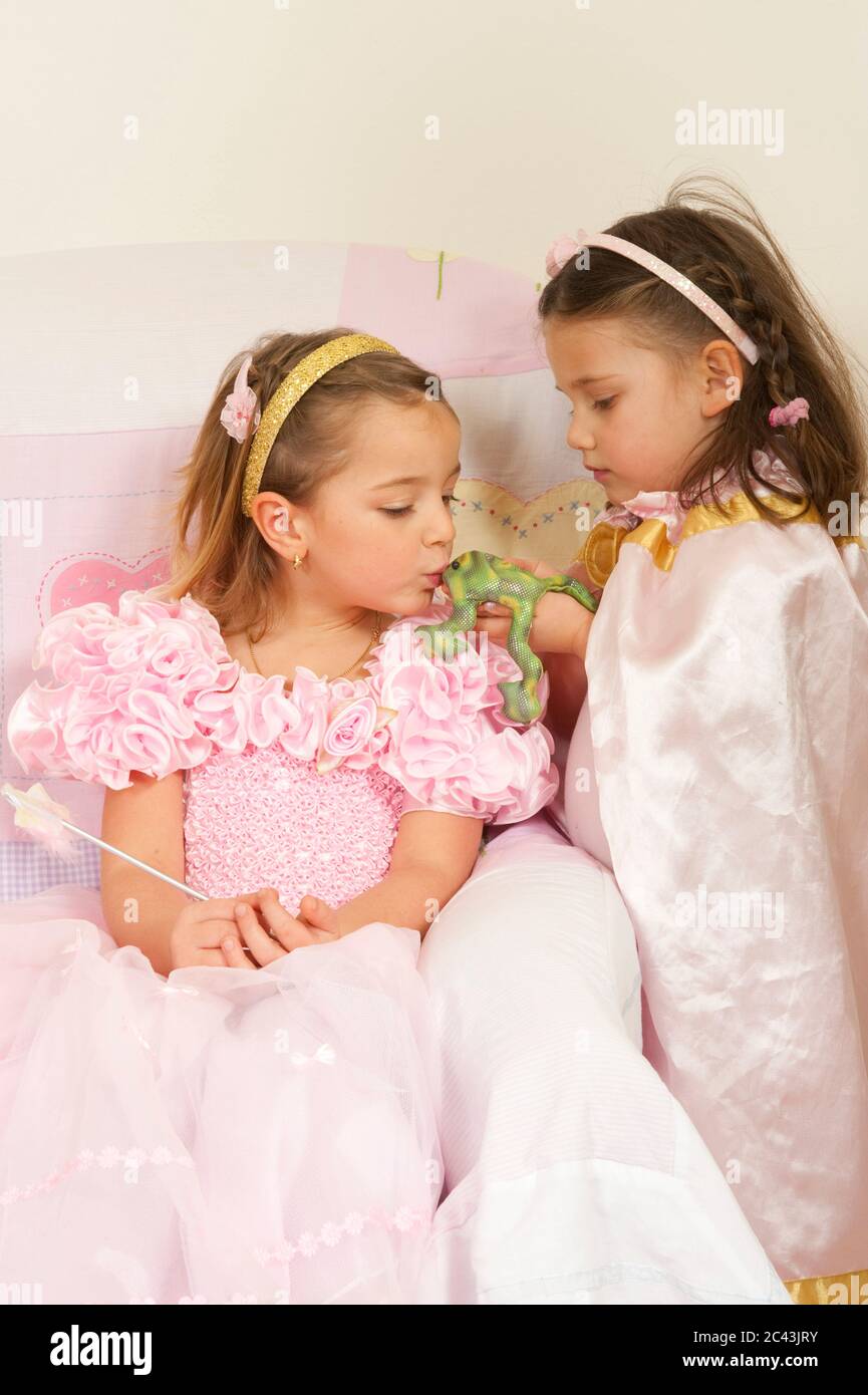 Two girls dressed as princesses hi-res stock photography and images - Alamy
