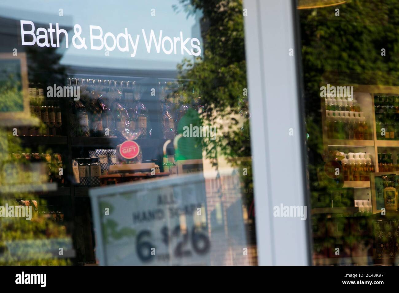 The works logo hi-res stock photography and images - Alamy