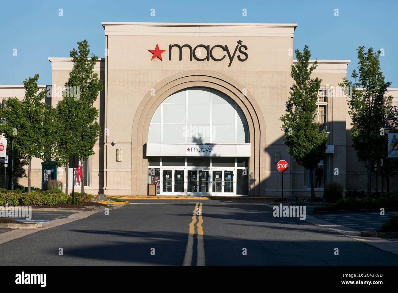 Macys storefront hi-res stock photography and images - Alamy