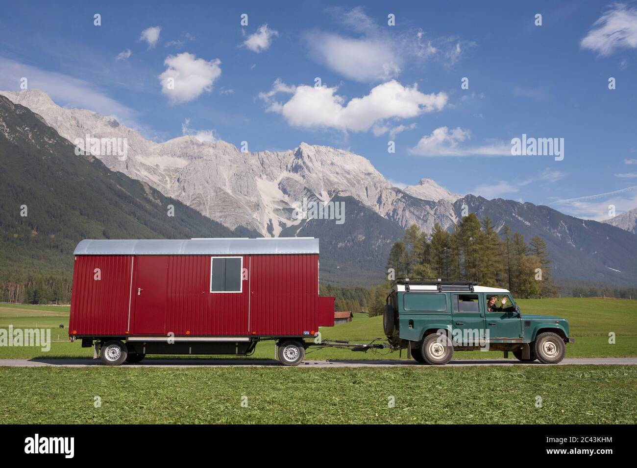Trailer attached hi-res stock photography and images - Alamy