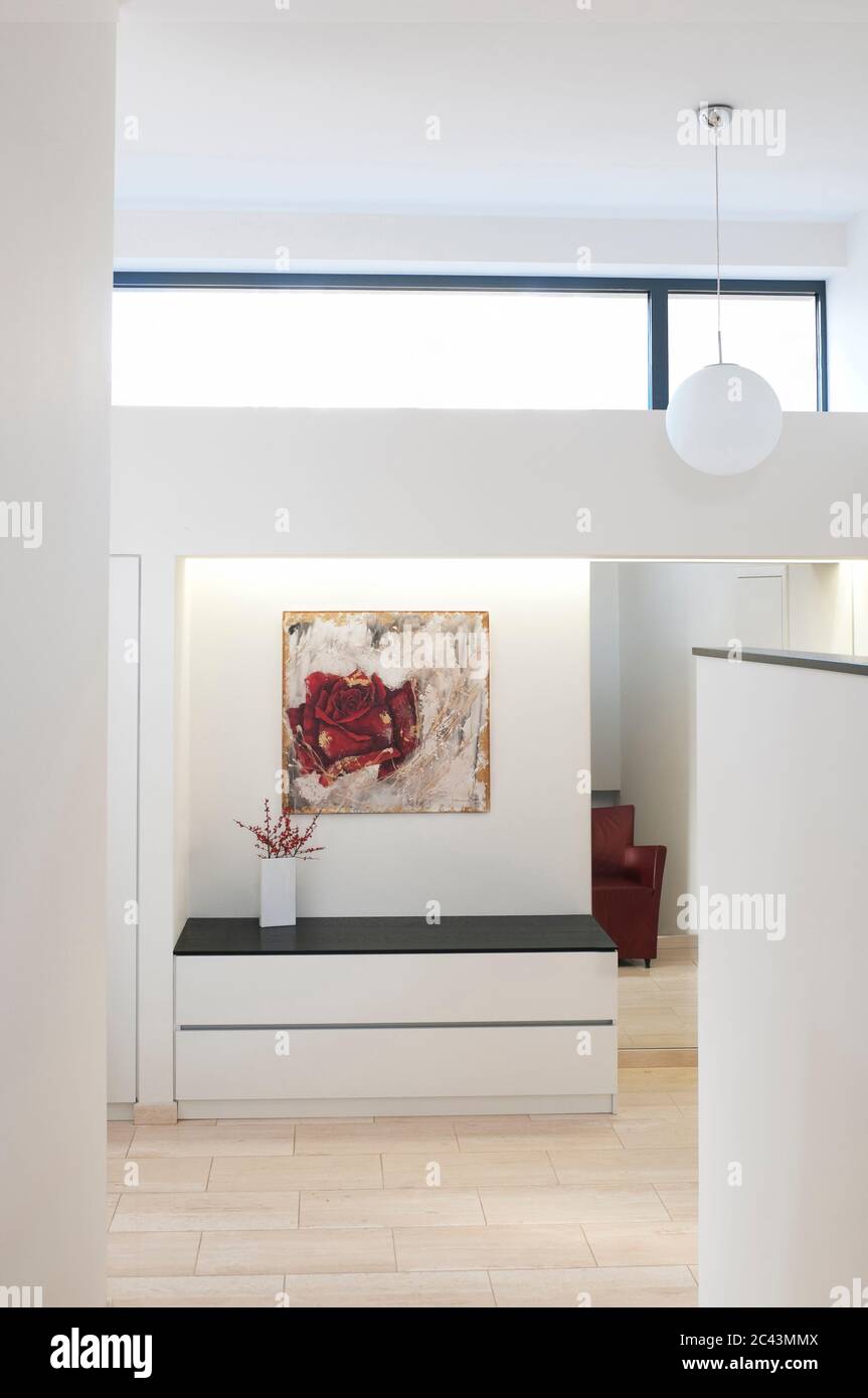 Modern bright apartment building Stock Photo - Alamy