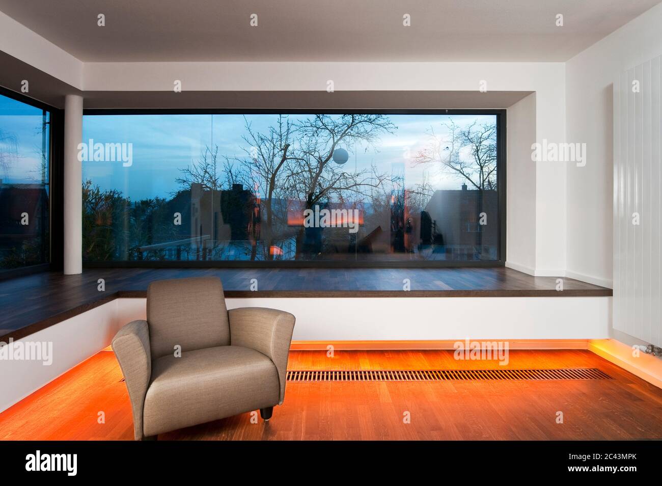 Window at dusk hi-res stock photography and images - Alamy