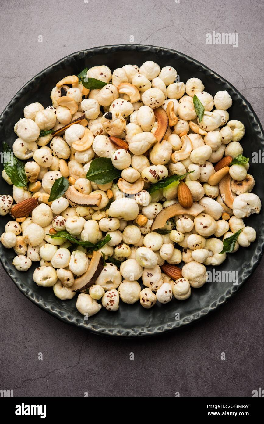 Makhana hi-res stock photography and images - Alamy