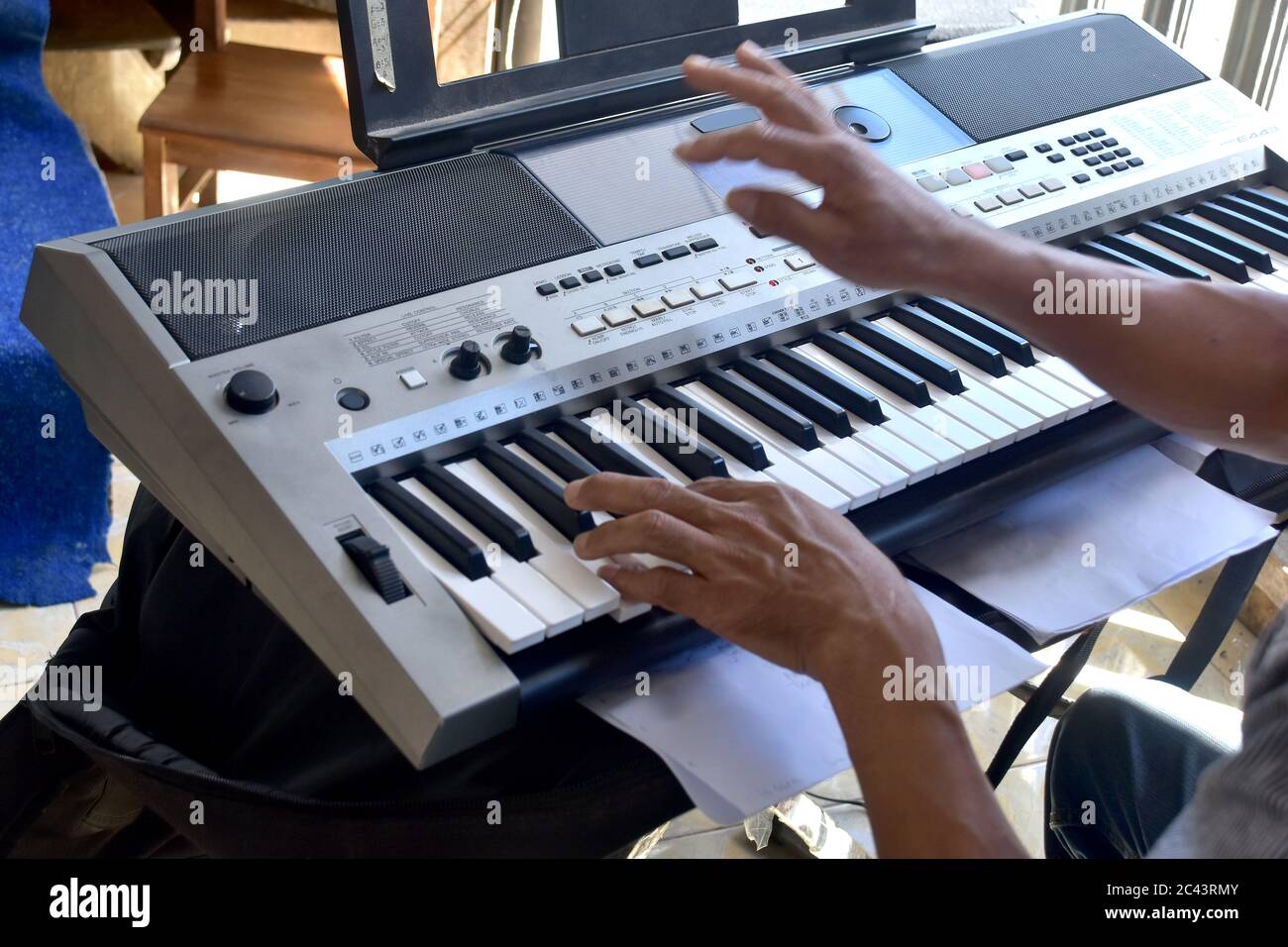 Keybord player hi-res stock photography and images - Alamy