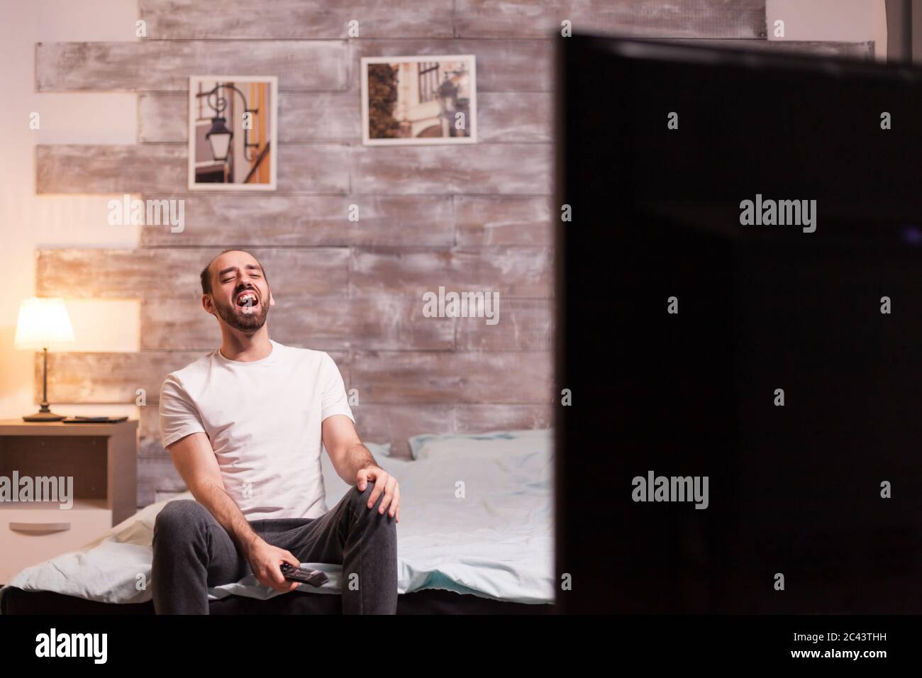 Bedroom with tv hi-res stock photography and images - Alamy