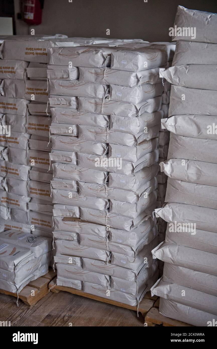 Sacks of flour hi-res stock photography and images - Alamy