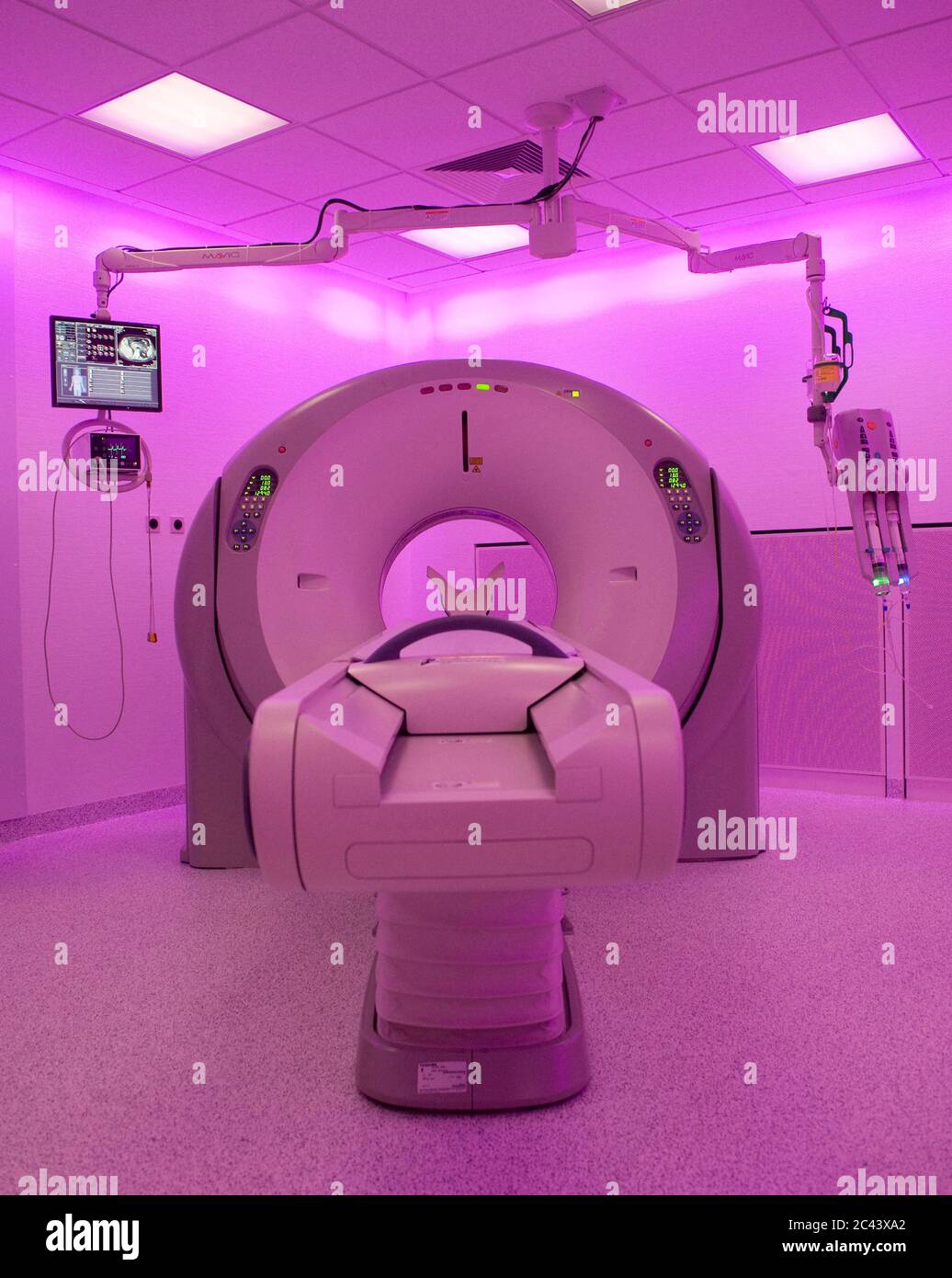 Computer tomograph hi-res stock photography and images - Alamy