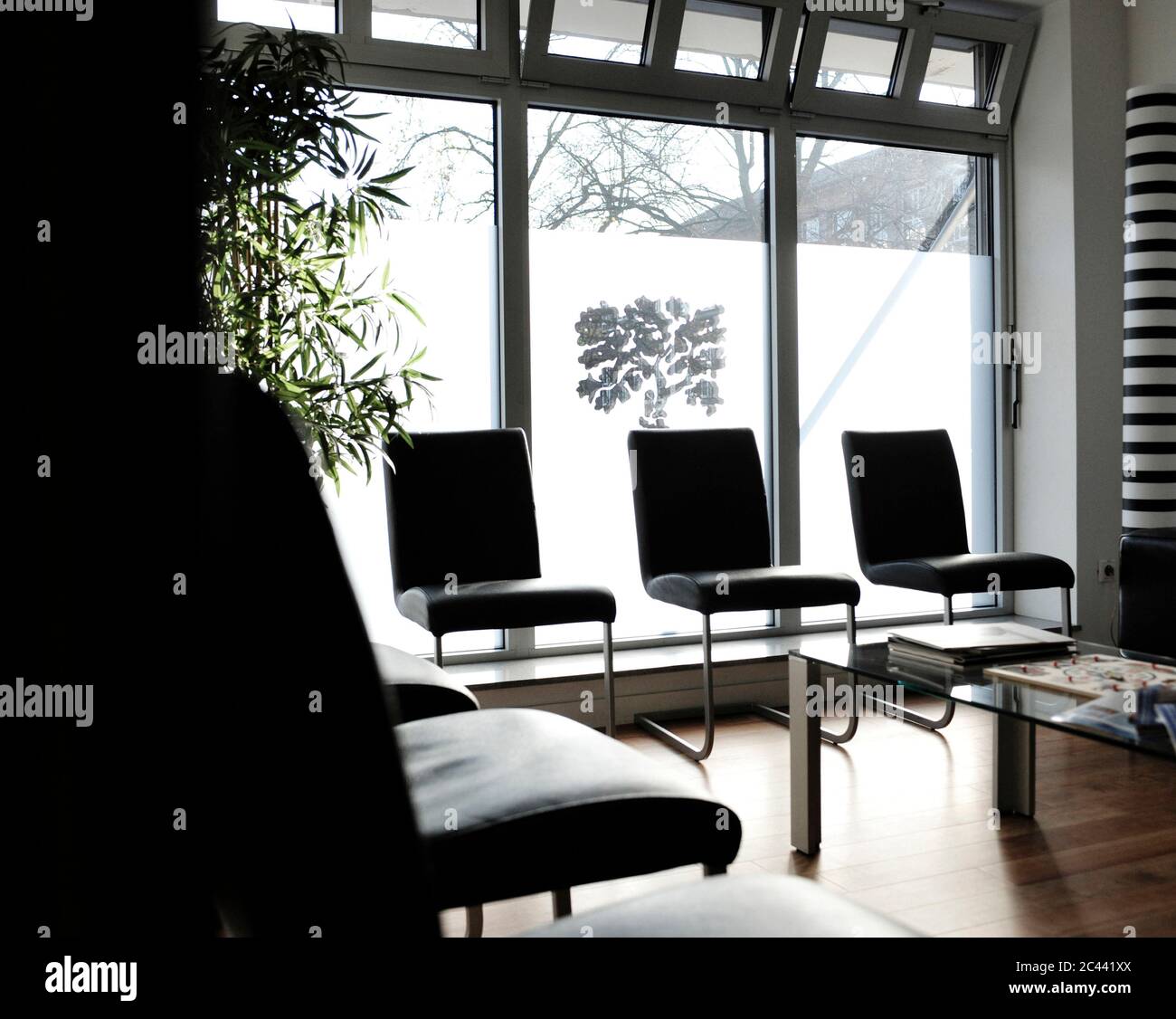 Empty waiting room in a doctor's office Stock Photo - Alamy