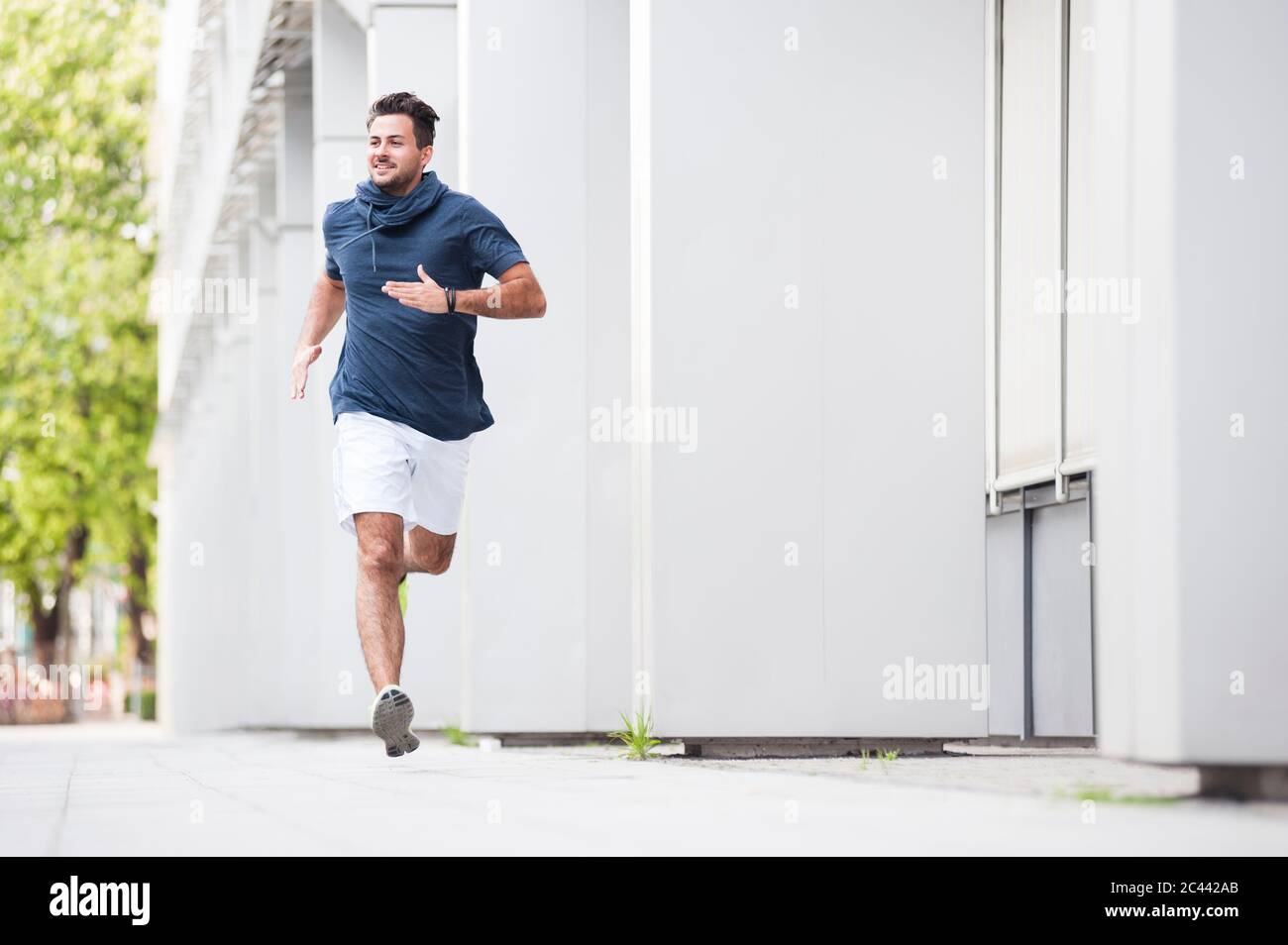 Jogging city man hi-res stock photography and images - Alamy