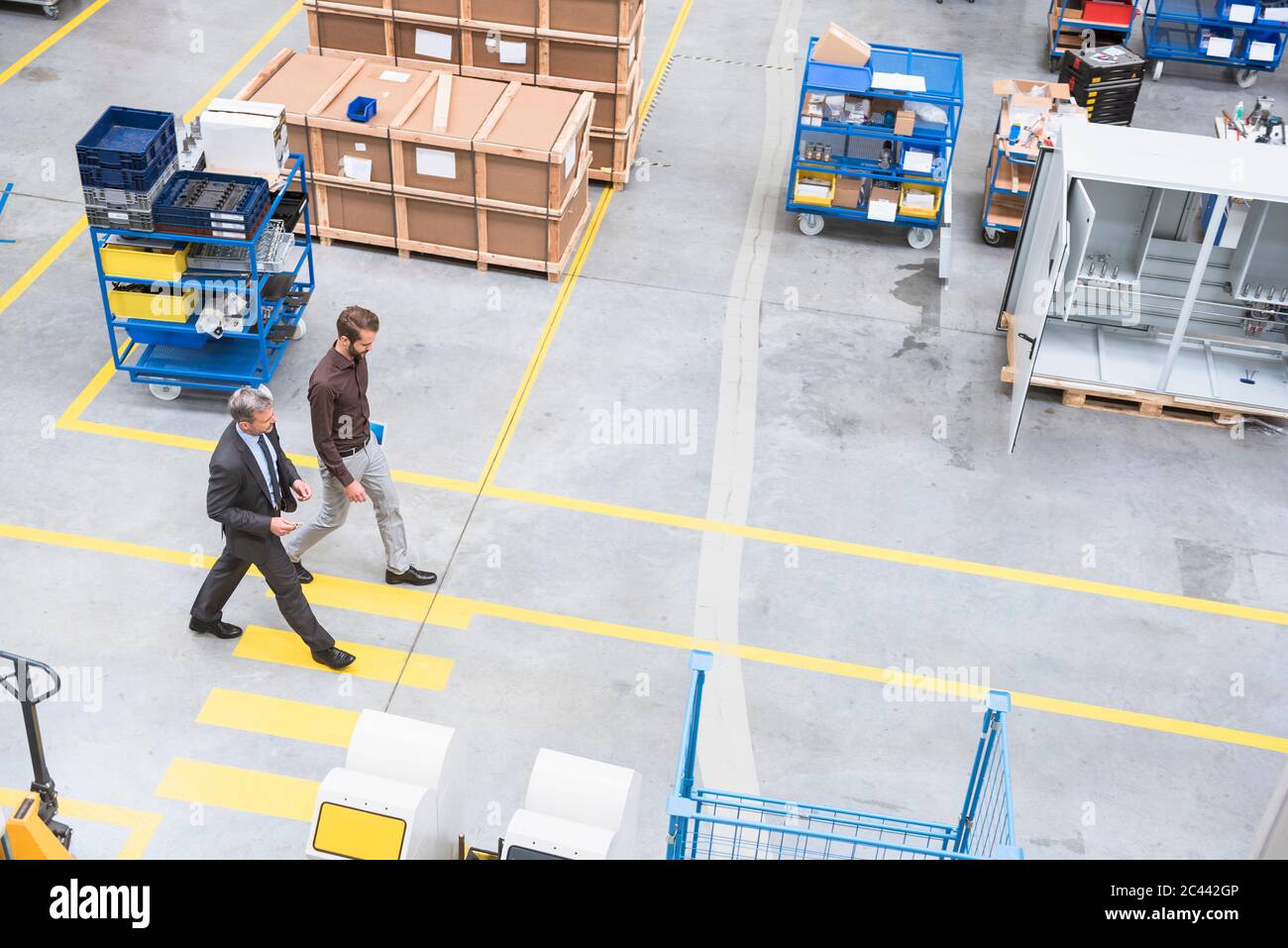 Elevated shop floor hi-res stock photography and images - Alamy